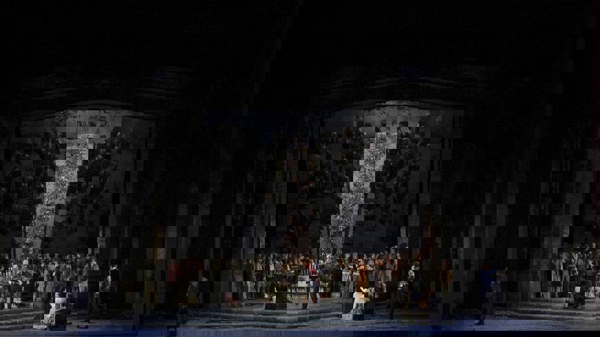 Medea opens to thunderous applause at the Greek National Opera ...